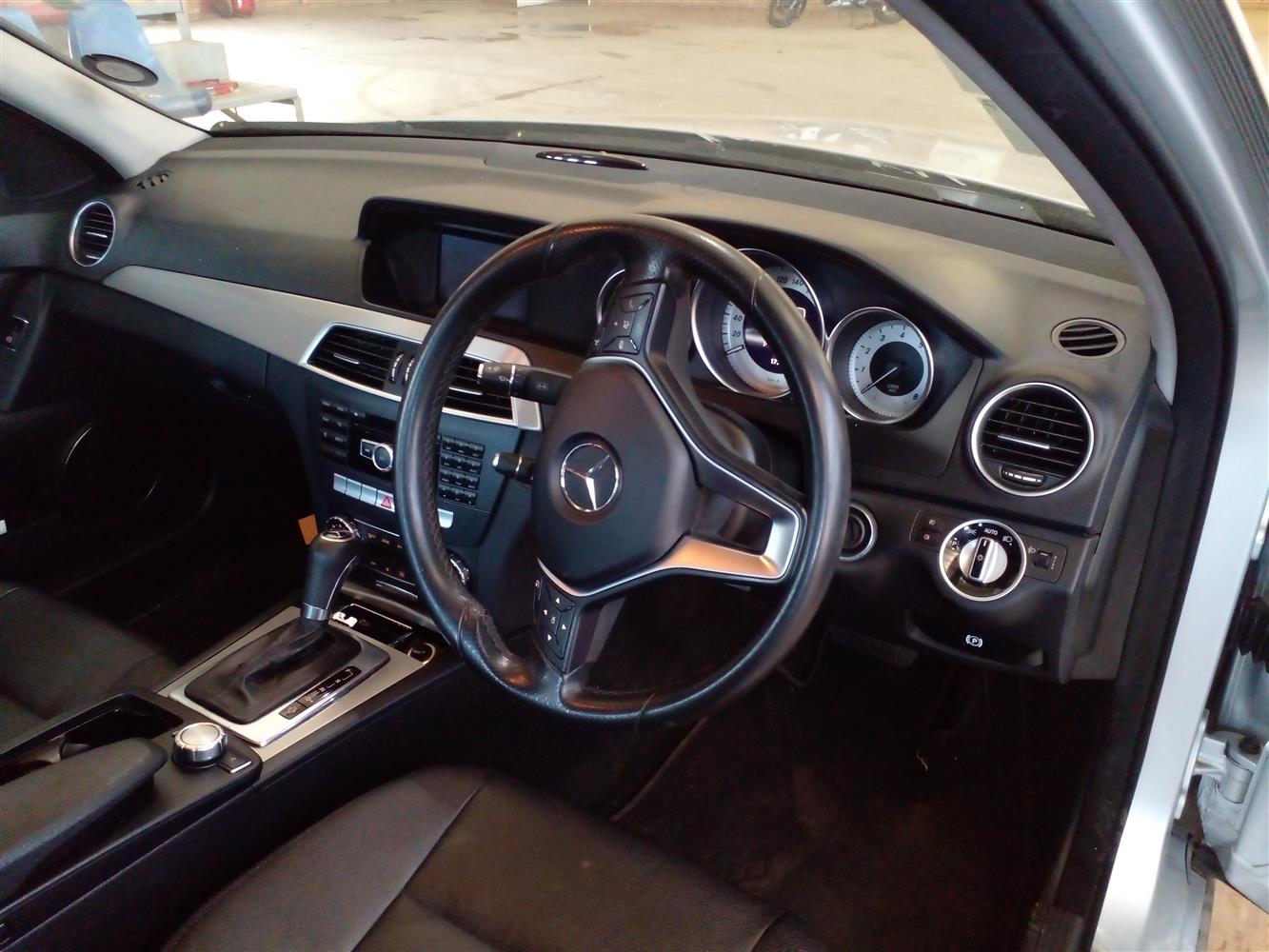 Auction Nation - MERCEDES-BENZ W204