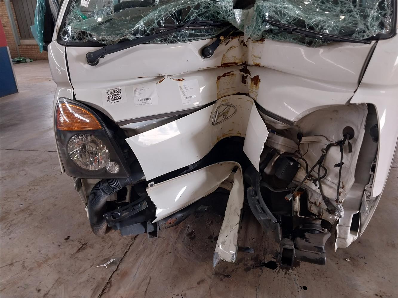 Auction Nation - HYUNDAI H100 2.6D F/C D/S