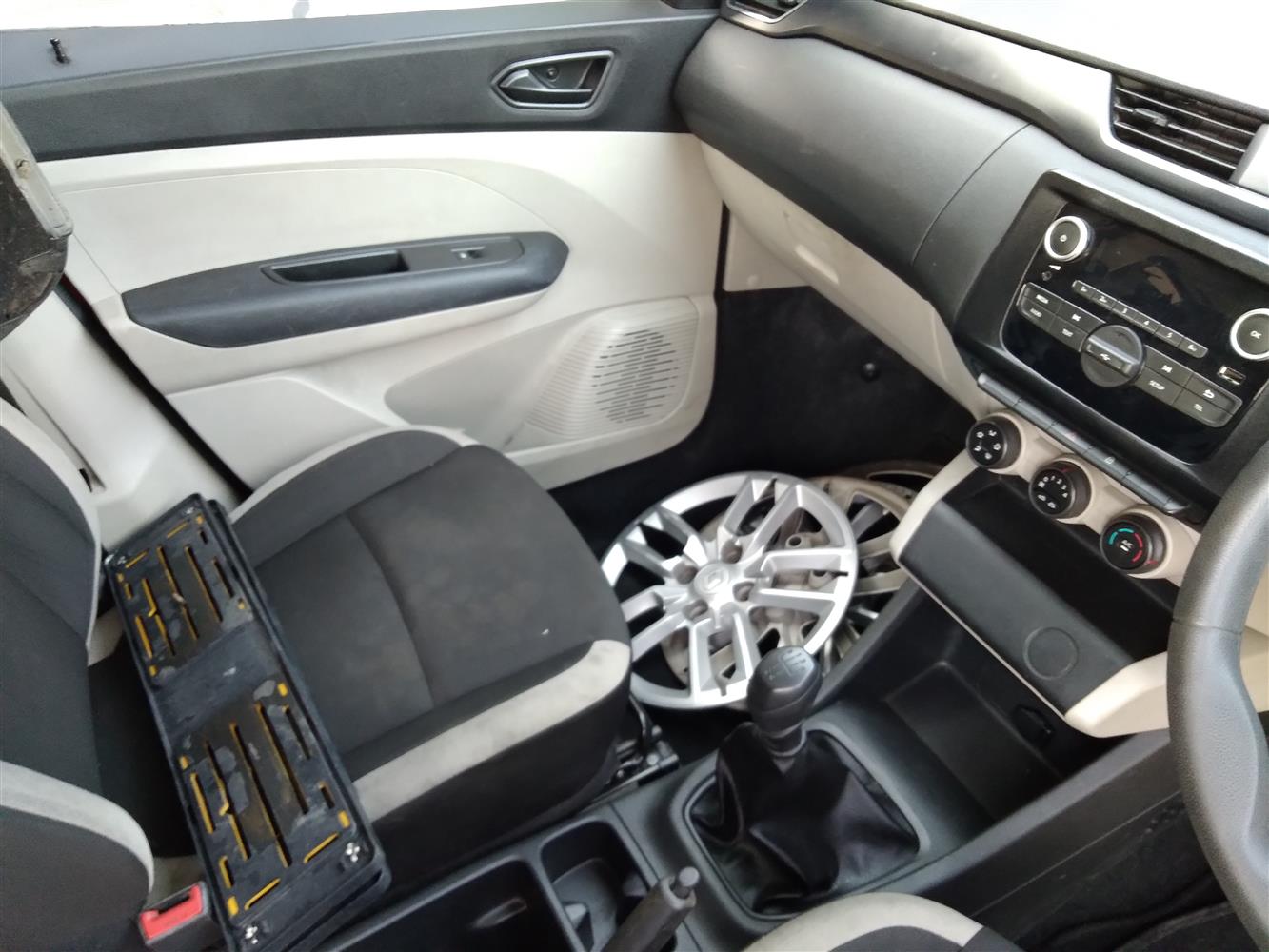 Auction Nation - RENAULT TRIBER 1.0 EXPRESSION / LIFE