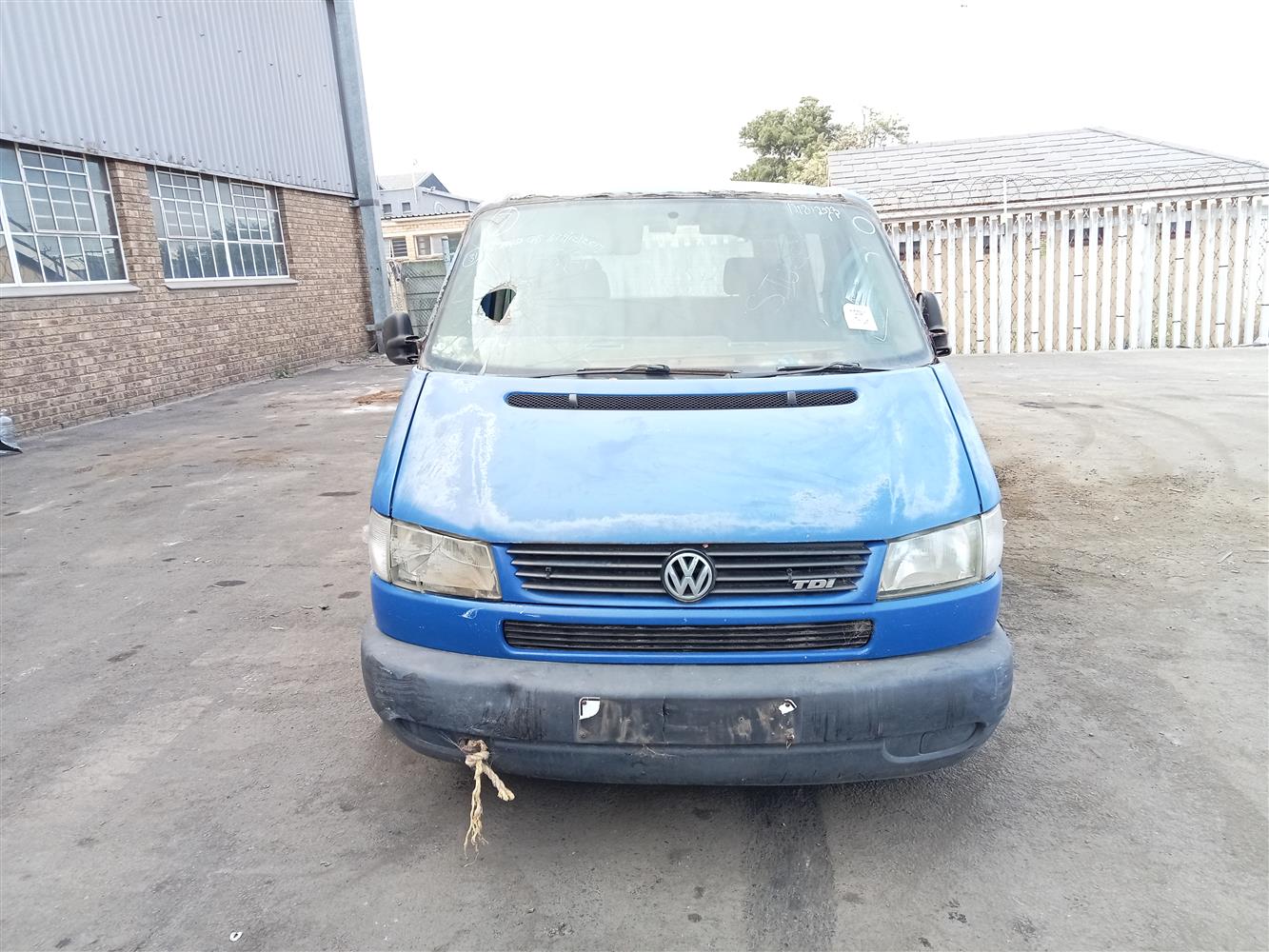 Auction Nation - VOLKSWAGEN T4 2.5 TDi TRENDLINE
