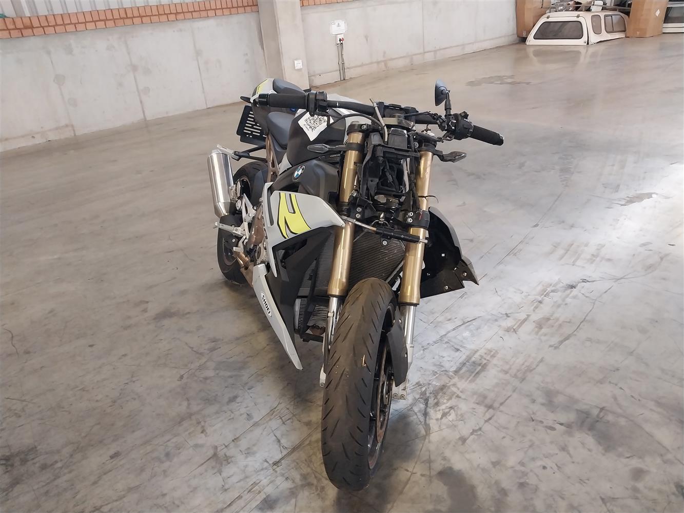 Auction Nation - BMW R1000S