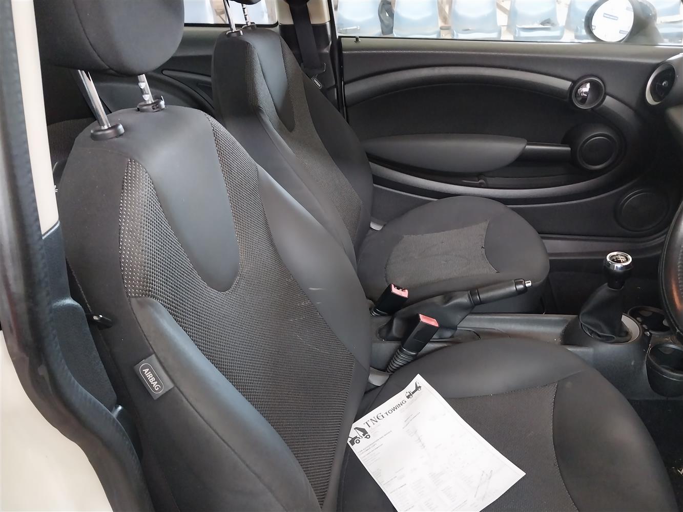 Auction Nation - MINI COOPER (2010)