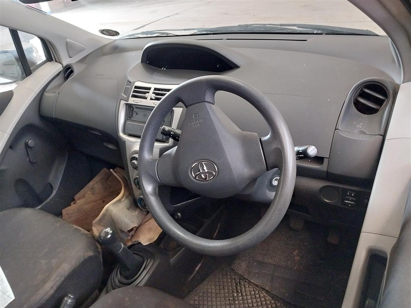 Auction Nation - TOYOTA YARIS T1 3Dr A/C