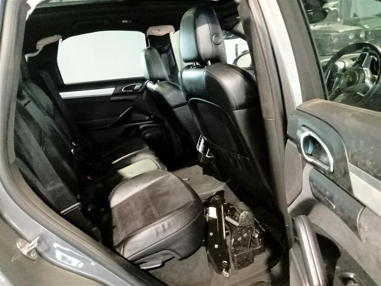 Auction Nation - PORSCHE CAYENNE GTS TIP (E2 GEN II)