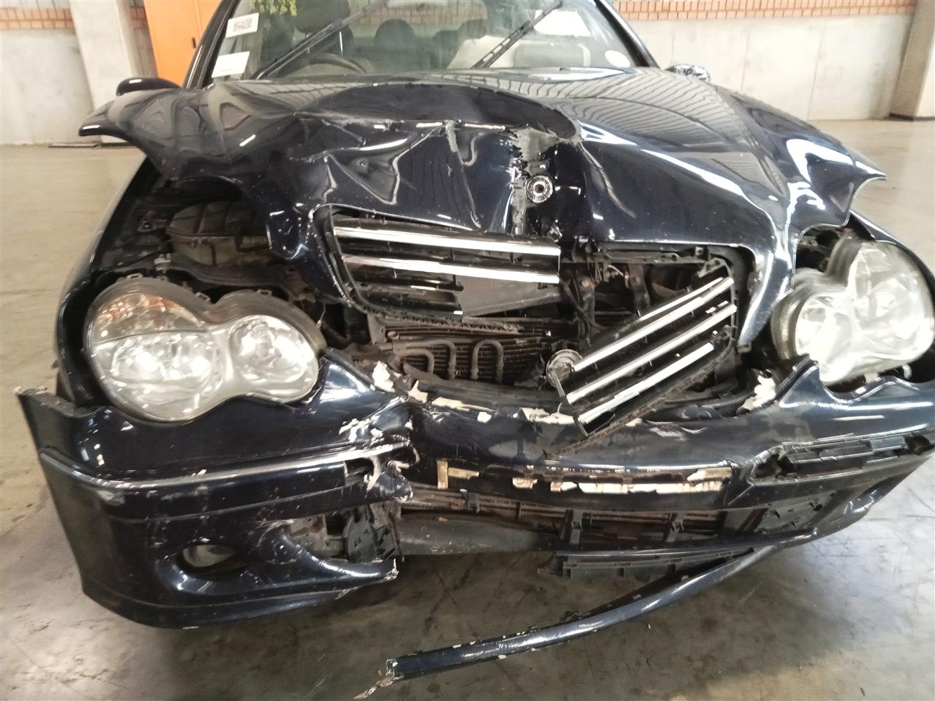 Auction Nation - MERCEDES-BENZ C180K AVANTGARDE A/T