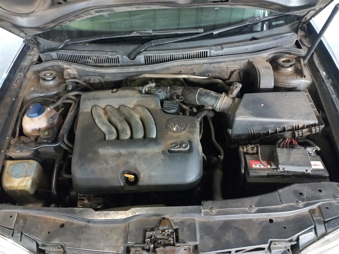 Auction Nation - VOLKSWAGEN GOLF 4 2.0 HIGHLINE