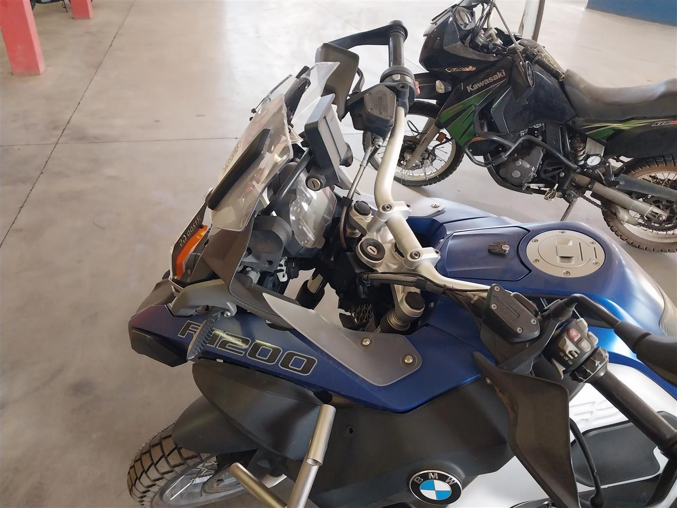 Auction Nation - BMW R12W