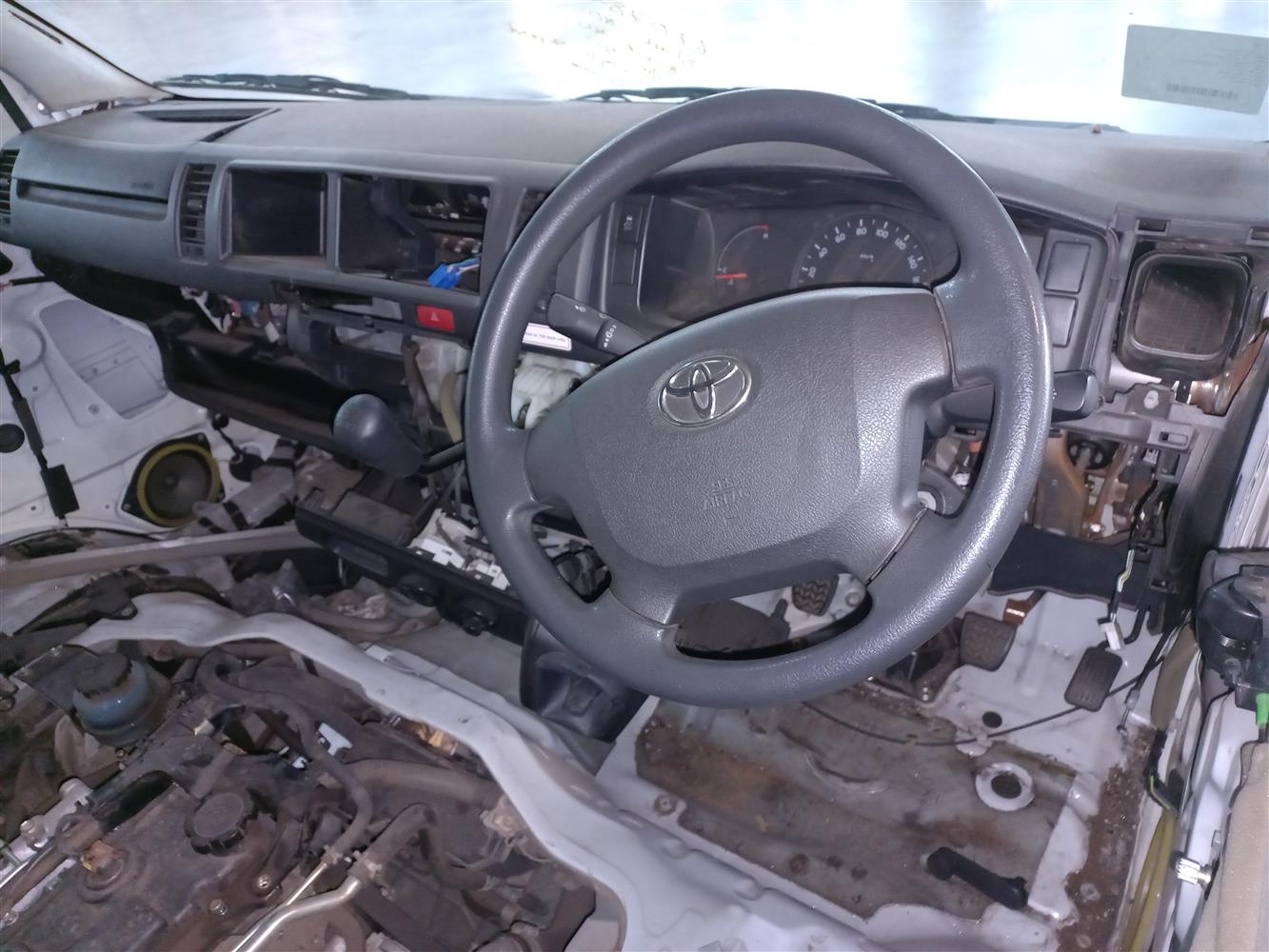 Auction Nation - TOYOTA QUANTUM 2.5D