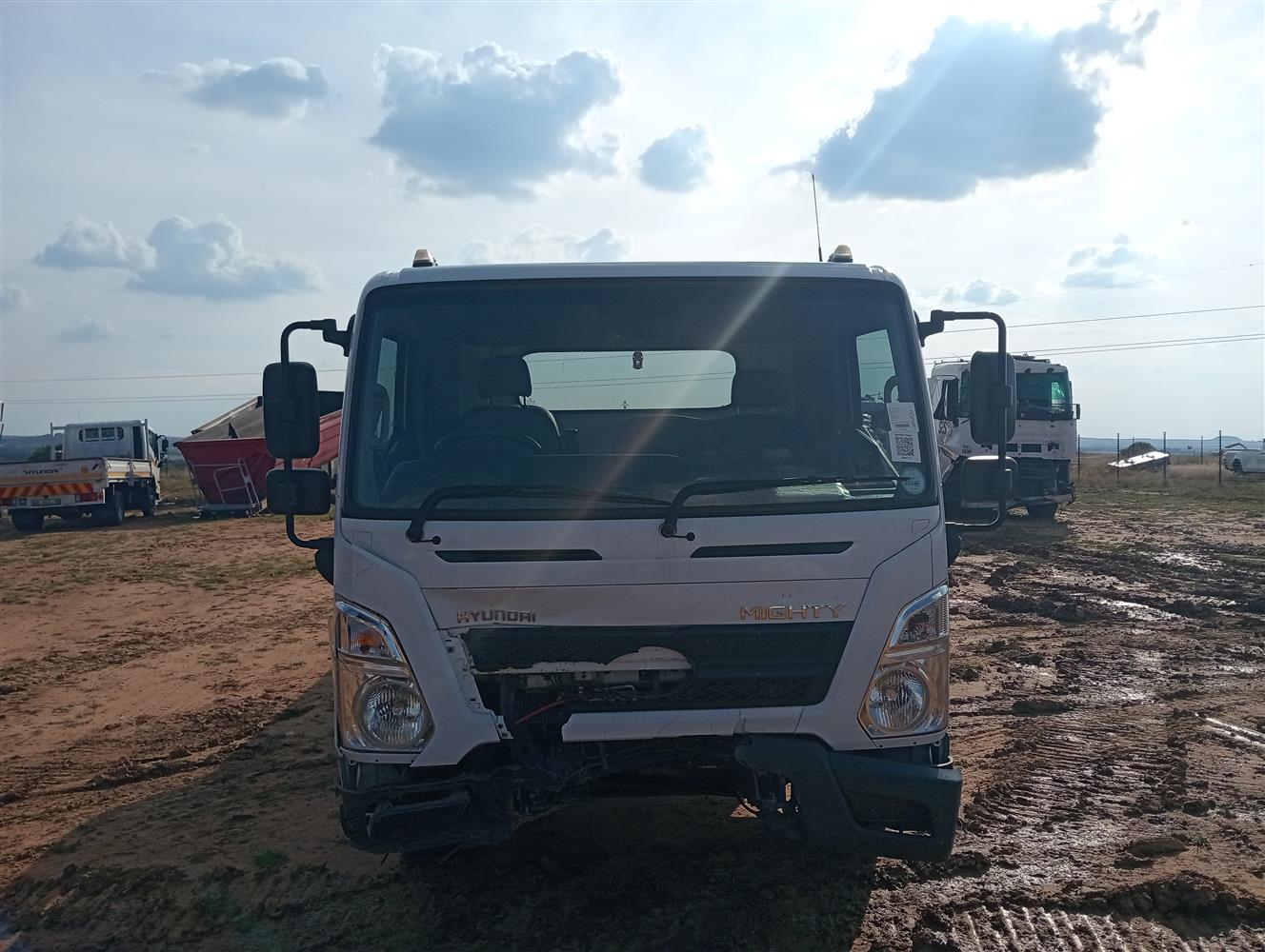 Auction Nation - HYUNDAI EX8 MIGHTY