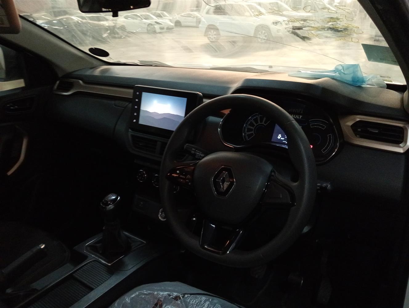 Auction Nation - RENAULT Kiger/BASE MODEL