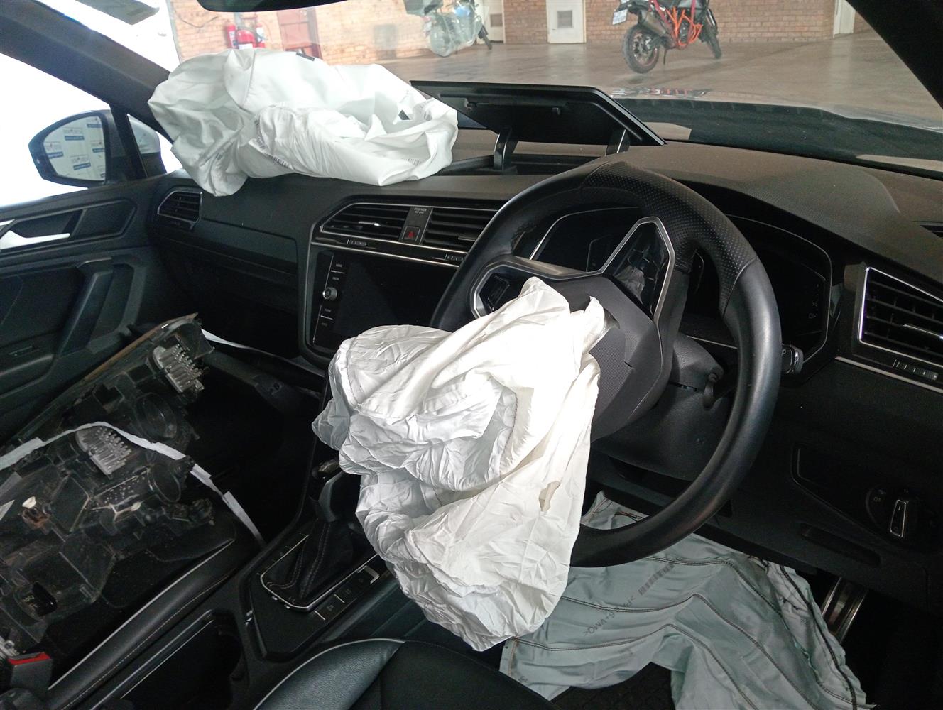 Auction Nation - VOLKSWAGEN VW 326 - TIGUAN