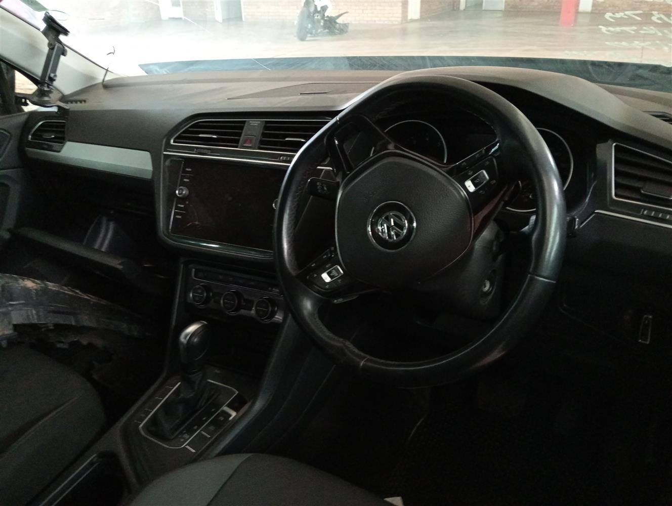 Auction Nation - VOLKSWAGEN VW 326 - TIGUAN