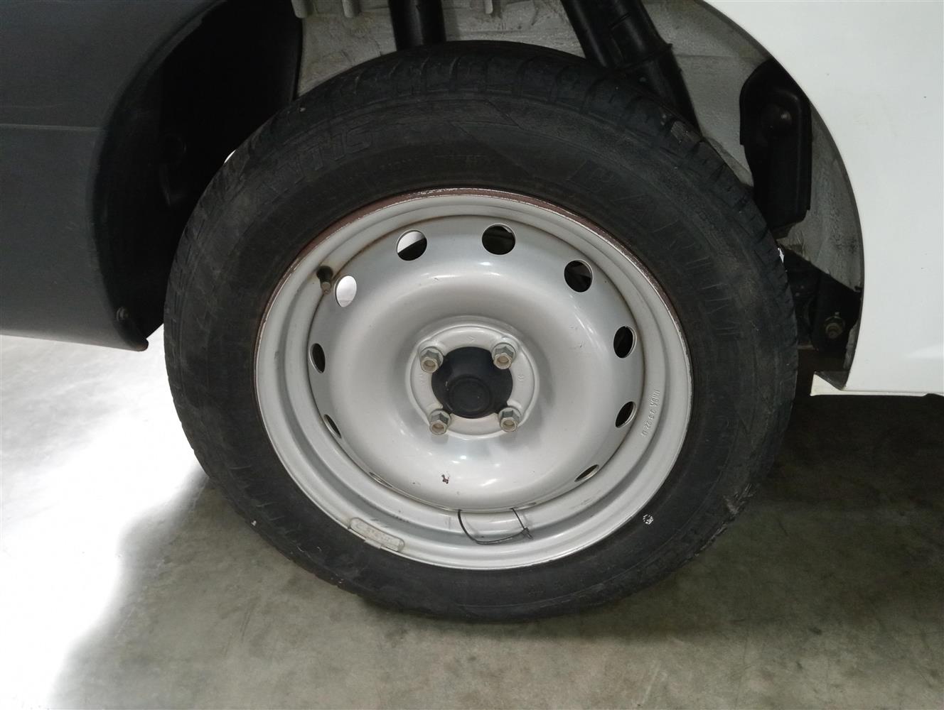 Auction Nation - NISSAN NP 200