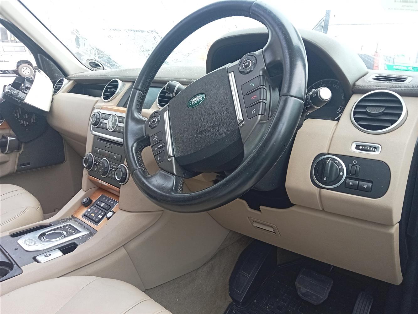 Auction Nation - LAND ROVER Discovery 4