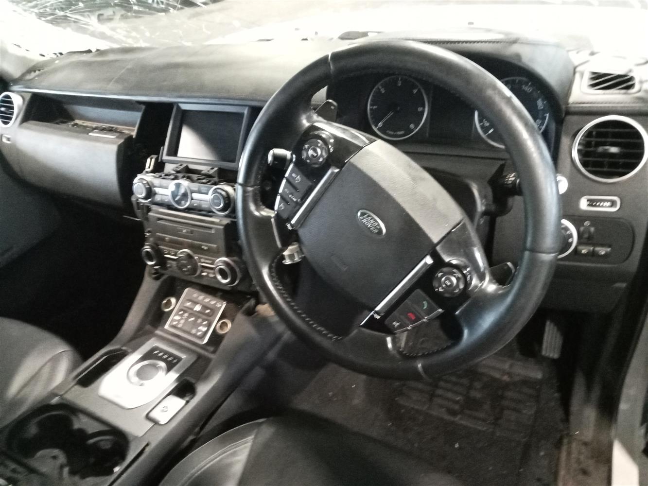 Auction Nation - LAND ROVER DISCOVERY (TYPE LA)